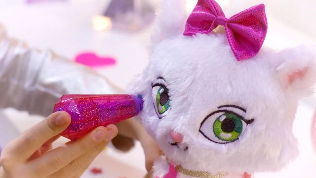 Shimmer Stars Кученцето Балонче с бляскави аксесоари - store.bg