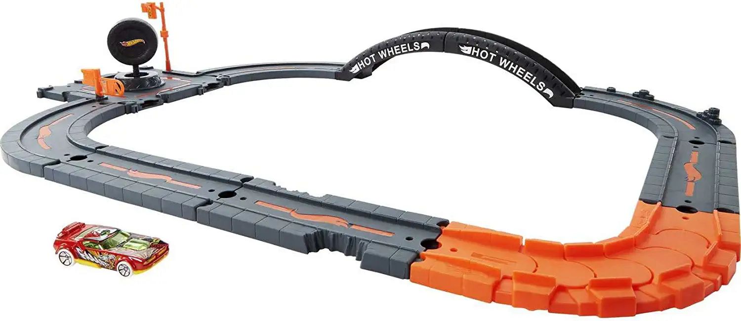 Писта с количка Hot Wheels Градски пътища - store.bg